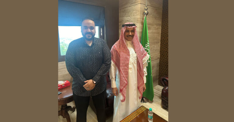 Cultural Exchange in Focus: Ali Akbar Sultan Ahmed and Saudi Consulate ...
